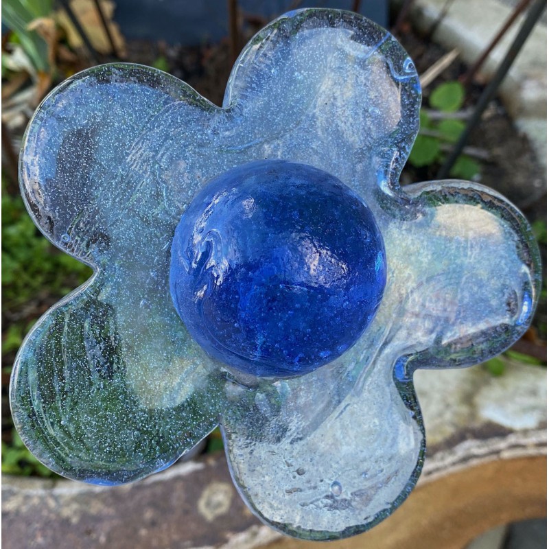 Fleur Bleue Ciel en Verre sur Tige